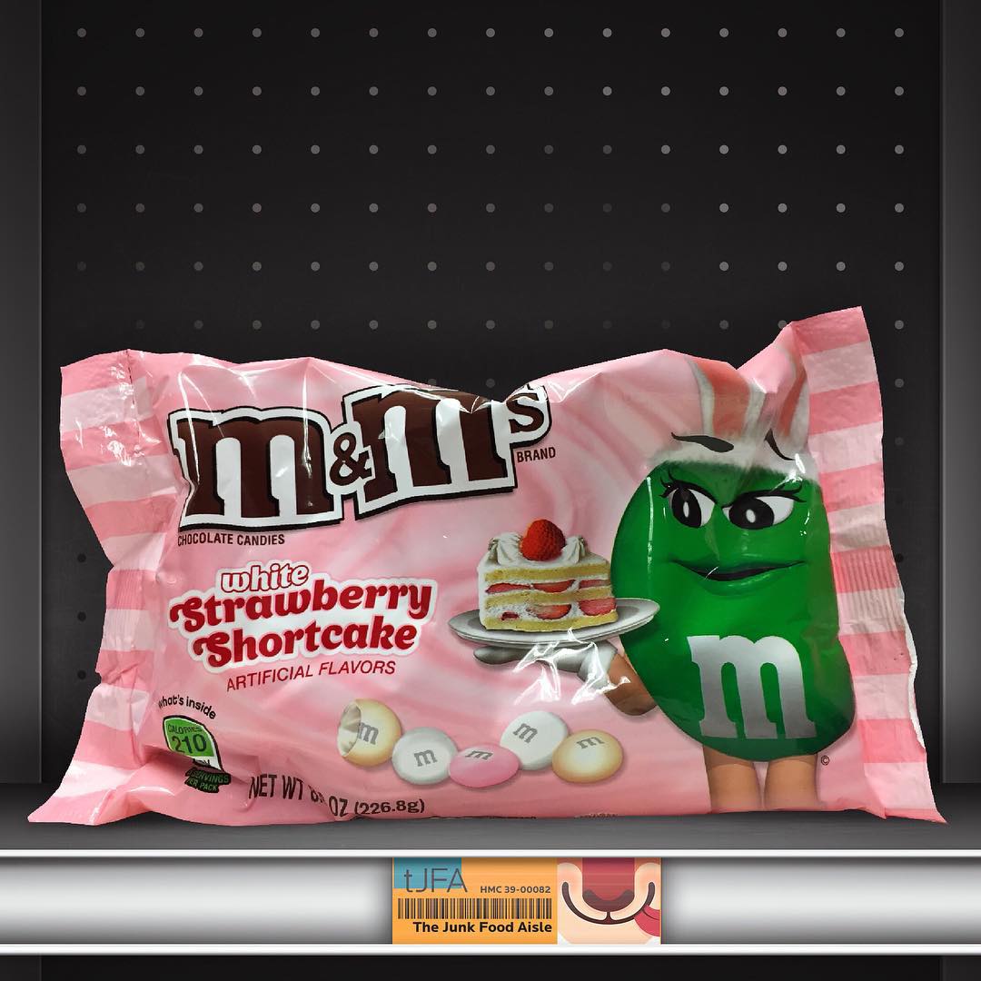 White Strawberry Shortcake M&M's - The Junk Food Aisle